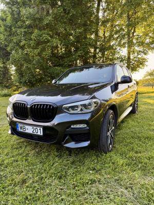 Pelēks BMW X3 2019 Daugavpils, ar dzinēja tilpumu 3.00 L un nobraukumu 213 tūkst. km par 25000 €, foto  vietnē AUTOMOTO.COM.LV