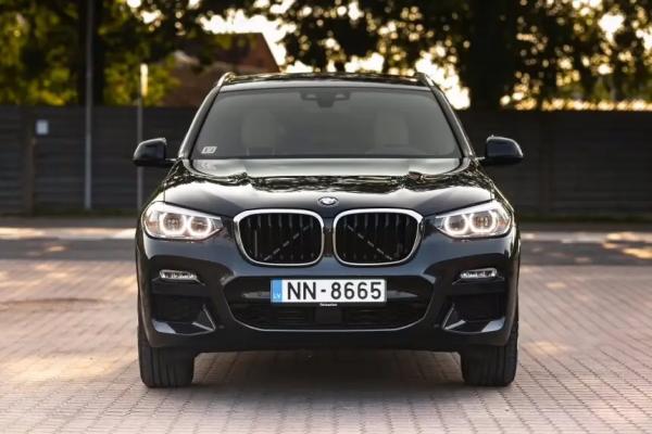 Grey BMW X3 2019 in Jelgava, with an engine capacity of 2.50 L and mileage of 60 thousand km for 44500 €, photo 2 on AUTOMOTO.COM.LV