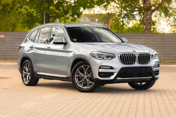 Grey BMW X3 2019 in Jelgava, with an engine capacity of 2.00 L and mileage of 151 thousand km for 21990 €, photo 1 on AUTOMOTO.COM.LV