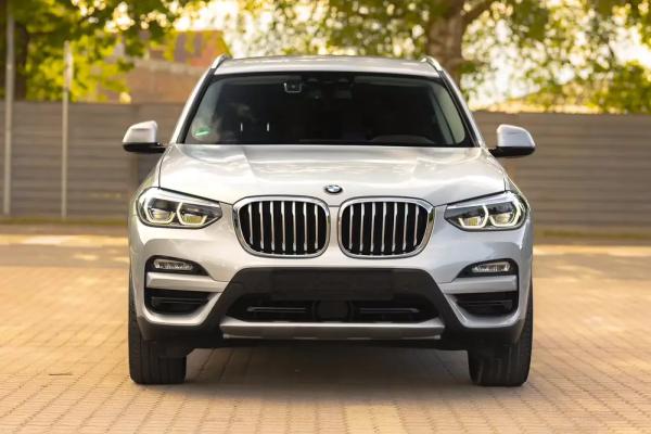 Grey BMW X3 2019 in Jelgava, with an engine capacity of 2.00 L and mileage of 151 thousand km for 21990 €, photo 2 on AUTOMOTO.COM.LV