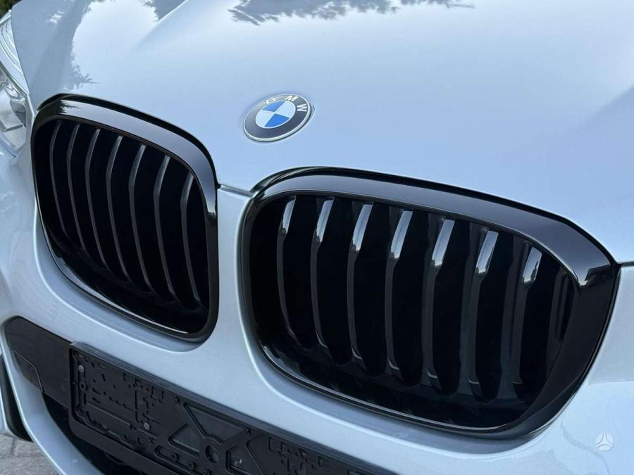 Grey BMW X3 2019 in Jonava, with an engine capacity of 2.00 L and mileage of 286 thousand km for 19950 €, photo 18 on AUTOMOTO.COM.LV