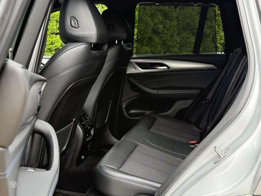 Grey BMW X3 2019 in Jonava, with an engine capacity of 2.00 L and mileage of 286 thousand km for 19950 €, photo 30 on AUTOMOTO.COM.LV