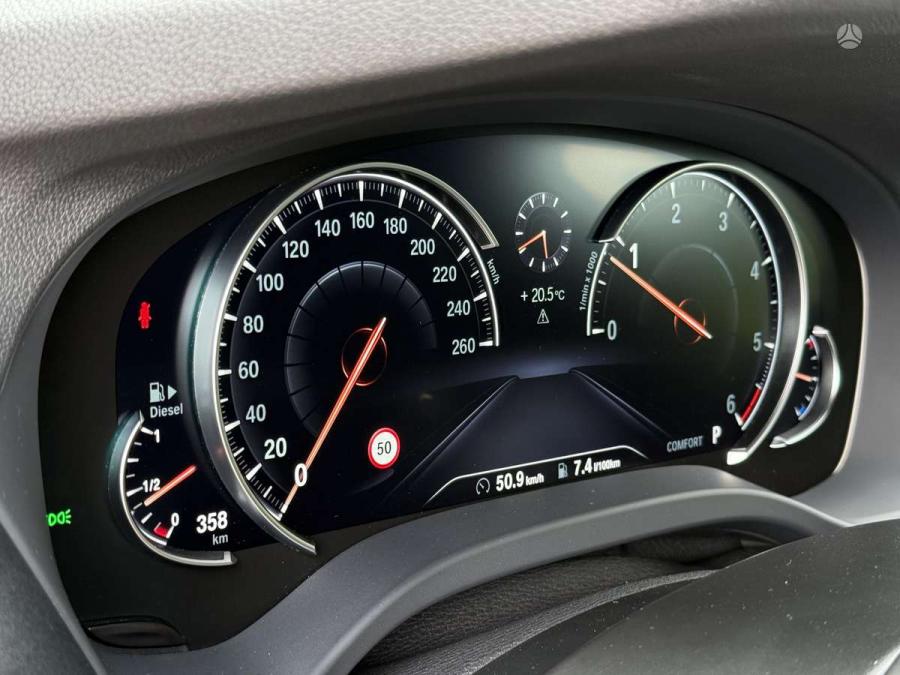 Grey BMW X3 2019 in Jonava, with an engine capacity of 2.00 L and mileage of 286 thousand km for 19950 €, photo 31 on AUTOMOTO.COM.LV