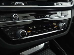 Grey BMW X3 2019 in Kaunas, with an engine capacity of 2.00 L and mileage of 188 thousand km for 25999 €, photo 54 on AUTOMOTO.COM.LV