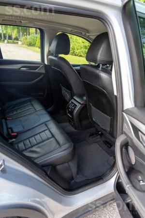 Grey BMW X3 2019 in Valmiera, with an engine capacity of 3.00 L and mileage of 262 thousand km for 21500 €, photo 16 on AUTOMOTO.COM.LV