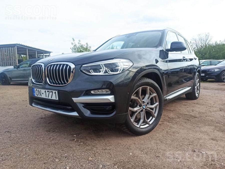 Grey BMW X3 2019 in Daugavpils, with an engine capacity of 2.00 L and mileage of 0 thousand km for 25700 €, photo 3 on AUTOMOTO.COM.LV
