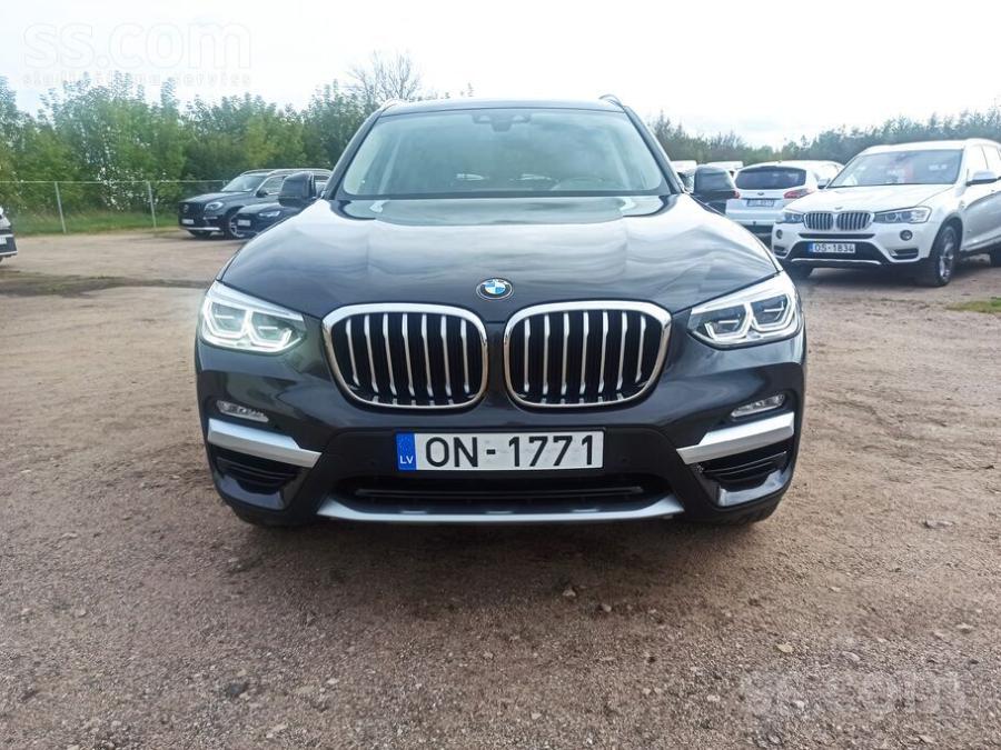 Grey BMW X3 2019 in Daugavpils, with an engine capacity of 2.00 L and mileage of 0 thousand km for 25700 €, photo 4 on AUTOMOTO.COM.LV