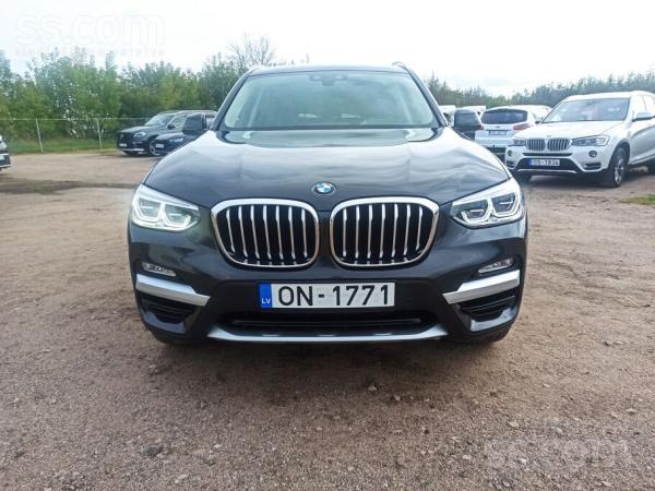 Grey BMW X3 2019 in Daugavpils, with an engine capacity of 2.00 L and mileage of 0 thousand km for 25700 €, photo 4 on AUTOMOTO.COM.LV
