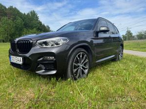 Pelēks BMW X3 2020 Tallina, ar dzinēja tilpumu 3.00 L un nobraukumu 115 tūkst. km par 41000 €, foto  vietnē AUTOMOTO.COM.LV