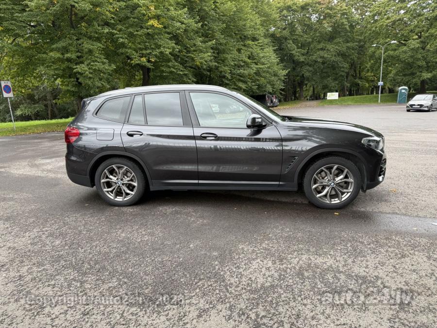 Grey BMW X3 2020 in Tallinn, with an engine capacity of 2.00 L and mileage of 123 thousand km for 32000 €, photo 5 on AUTOMOTO.COM.LV