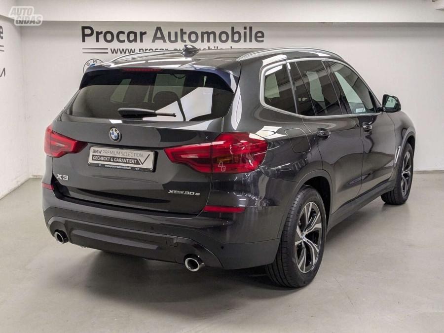 Pelēks BMW X3 2021 Kauņa, ar dzinēja tilpumu 2.00 L un nobraukumu 84 tūkst. km par 32045 €, foto 4 vietnē AUTOMOTO.COM.LV