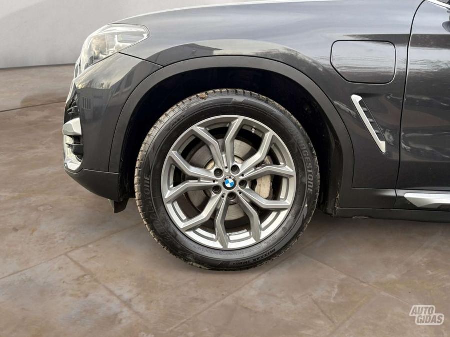 Pelēks BMW X3 2021 Kauņa, ar dzinēja tilpumu 2.00 L un nobraukumu 69 tūkst. km par 33104 €, foto 2 vietnē AUTOMOTO.COM.LV