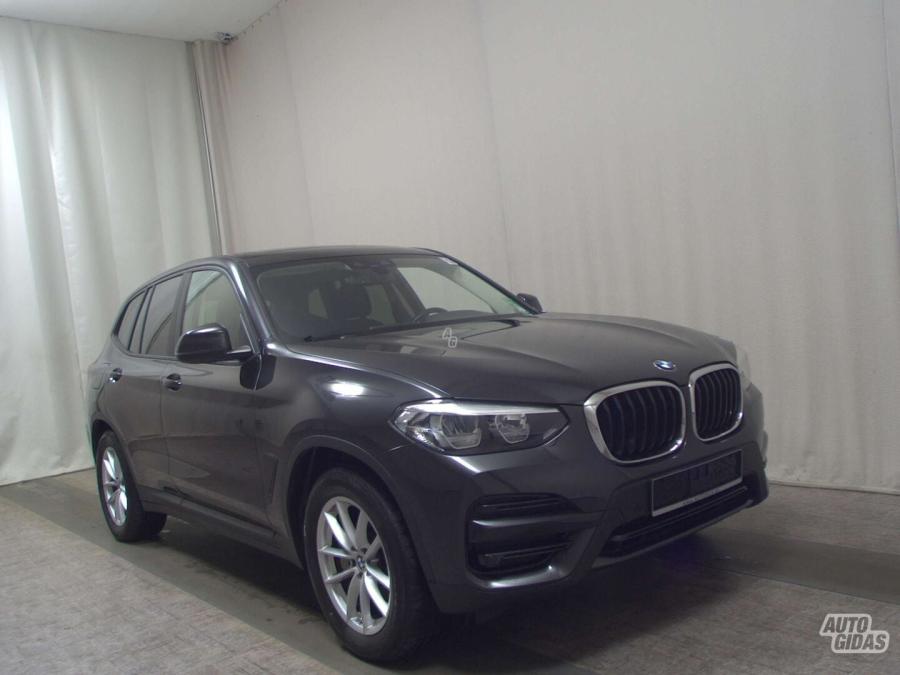 Grey BMW X3 2021 in Kaunas, with an engine capacity of 2.00 L and mileage of 92 thousand km for 28276 €, photo 3 on AUTOMOTO.COM.LV