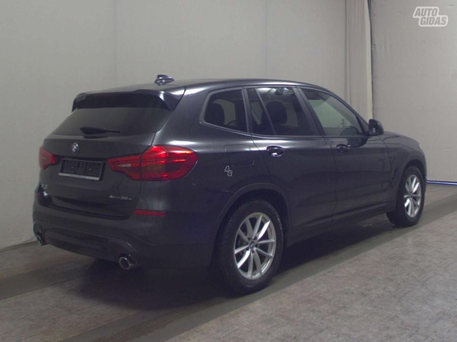Grey BMW X3 2021 in Kaunas, with an engine capacity of 2.00 L and mileage of 92 thousand km for 28276 €, photo 4 on AUTOMOTO.COM.LV