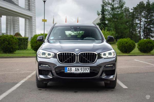 Grey BMW X3 2021 in Elektrenai, with an engine capacity of 2.00 L and mileage of 212 thousand km for 24350 €, photo 2 on AUTOMOTO.COM.LV
