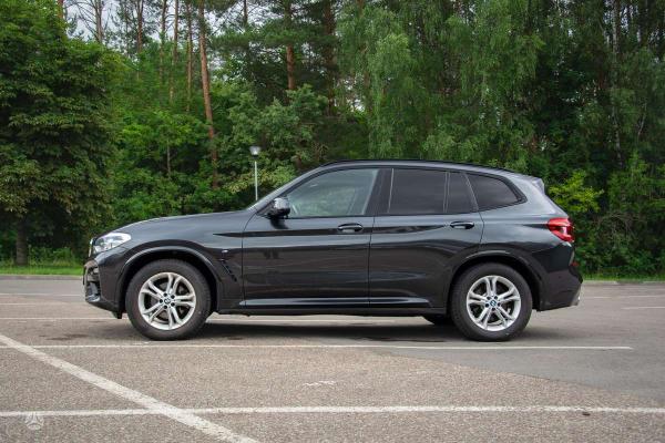 Grey BMW X3 2021 in Elektrenai, with an engine capacity of 2.00 L and mileage of 212 thousand km for 24350 €, photo 4 on AUTOMOTO.COM.LV