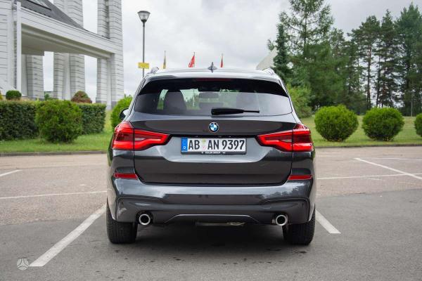 Grey BMW X3 2021 in Elektrenai, with an engine capacity of 2.00 L and mileage of 212 thousand km for 24350 €, photo 6 on AUTOMOTO.COM.LV