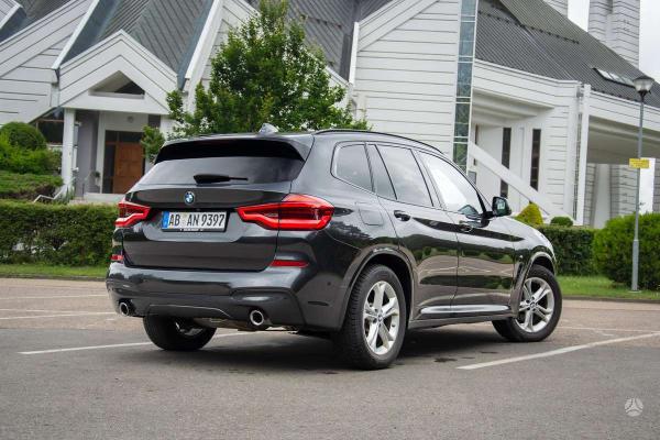 Grey BMW X3 2021 in Elektrenai, with an engine capacity of 2.00 L and mileage of 212 thousand km for 24350 €, photo 7 on AUTOMOTO.COM.LV