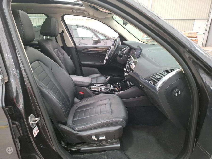 Pelēks BMW X3 2021 Viļņa, ar dzinēja tilpumu 2.00 L un nobraukumu 138 tūkst. km par 26999 €, foto 4 vietnē AUTOMOTO.COM.LV
