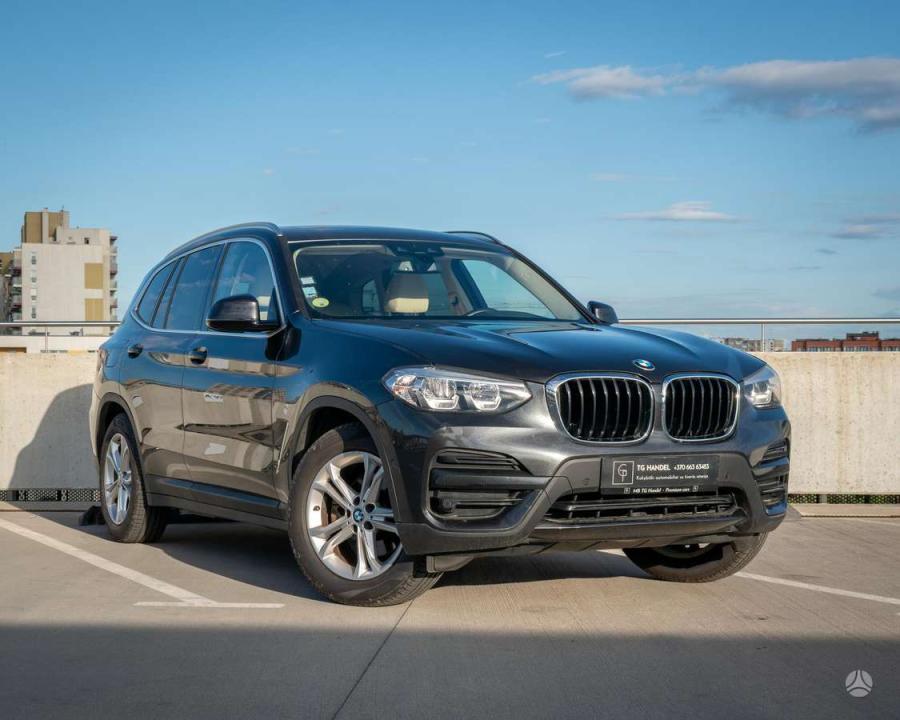 Grey BMW X3 2021 in Vilnius, with an engine capacity of 2.00 L and mileage of 183 thousand km for 19999 €, photo 1 on AUTOMOTO.COM.LV