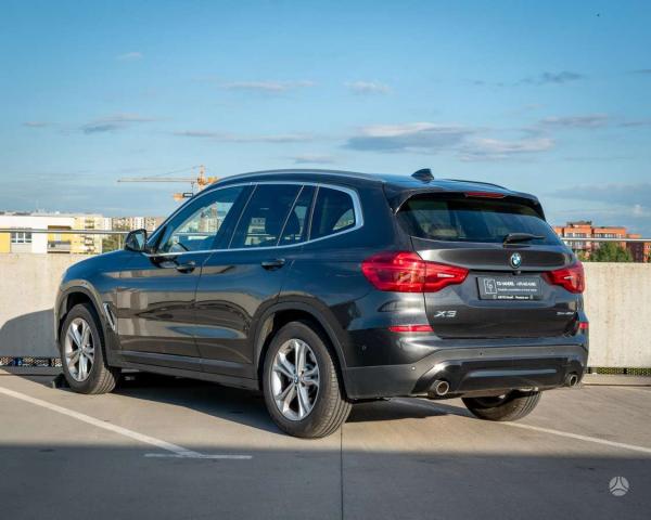 Pelēks BMW X3 2021 Viļņa, ar dzinēja tilpumu 2.00 L un nobraukumu 183 tūkst. km par 19999 €, foto 4 vietnē AUTOMOTO.COM.LV