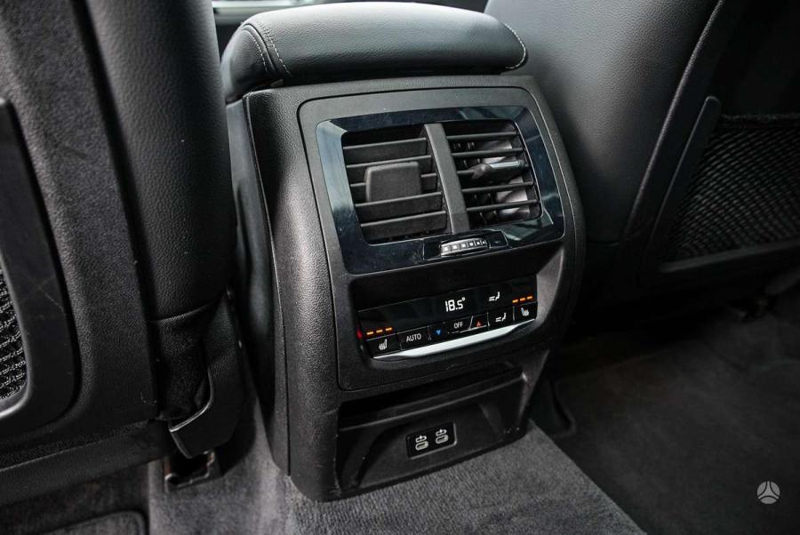 Grey BMW X3 2021 in Marijampole, with an engine capacity of 2.99 L and mileage of 117 thousand km for 31250 €, photo 37 on AUTOMOTO.COM.LV