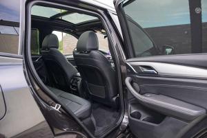 Grey BMW X3 2021 in Marijampole, with an engine capacity of 2.99 L and mileage of 117 thousand km for 31250 €, photo 38 on AUTOMOTO.COM.LV