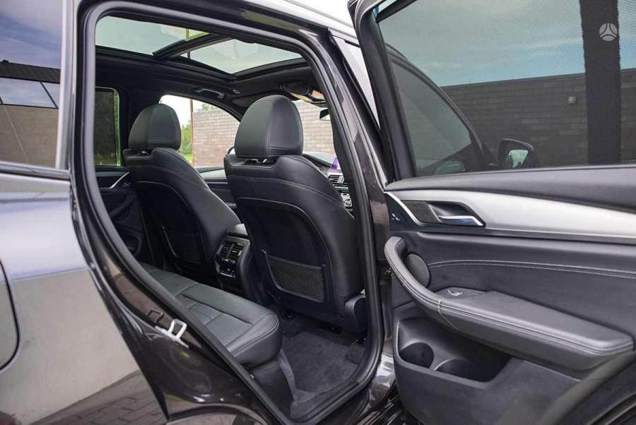 Grey BMW X3 2021 in Marijampole, with an engine capacity of 2.99 L and mileage of 117 thousand km for 31250 €, photo 38 on AUTOMOTO.COM.LV