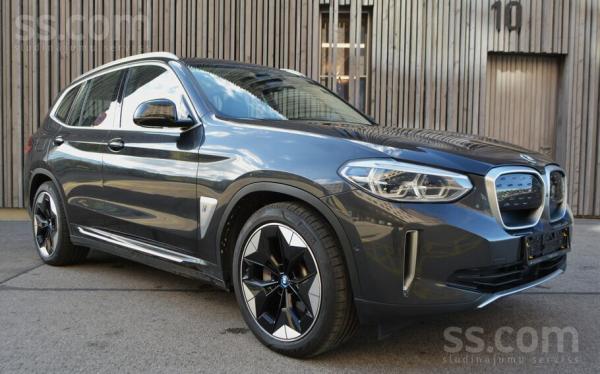 Pelēks BMW X3 2021 Rīga, ar dzinēja tilpumu 3.00 L un nobraukumu 125 tūkst. km par 26990 €, foto 1 vietnē AUTOMOTO.COM.LV