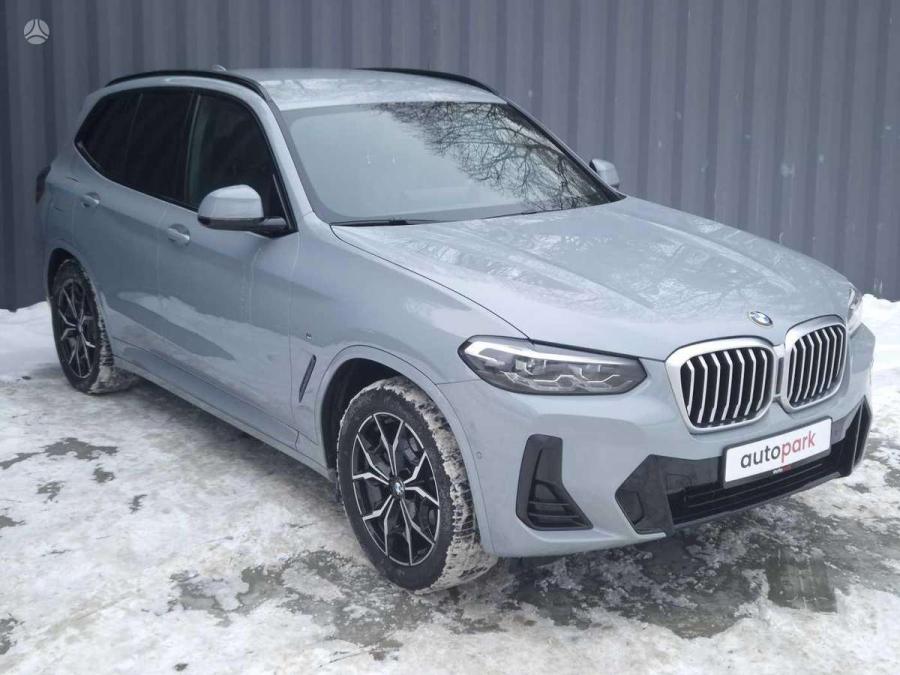 Grey BMW X3 2022 in Vilnius, with an engine capacity of 2.00 L and mileage of 55 thousand km for 40900 €, photo 2 on AUTOMOTO.COM.LV