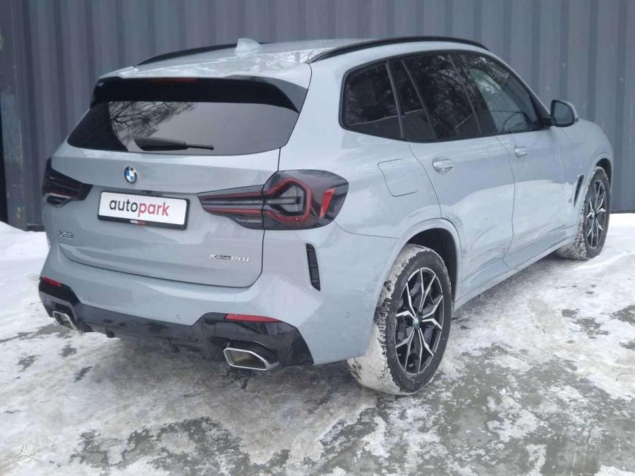 Grey BMW X3 2022 in Vilnius, with an engine capacity of 2.00 L and mileage of 55 thousand km for 40900 €, photo 3 on AUTOMOTO.COM.LV