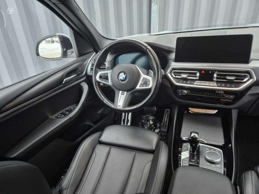 Grey BMW X3 2022 in Vilnius, with an engine capacity of 2.00 L and mileage of 55 thousand km for 40900 €, photo 6 on AUTOMOTO.COM.LV