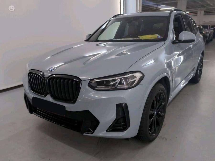 Grey BMW X3 2022 in Vilnius, with an engine capacity of 2.00 L and mileage of 148 thousand km for 36490 €, photo 1 on AUTOMOTO.COM.LV