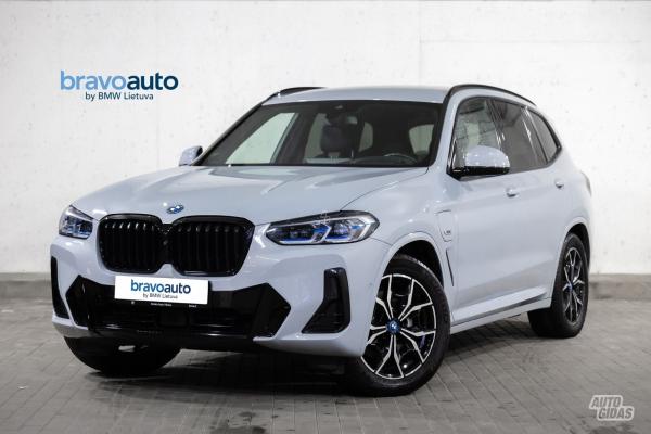 Grey BMW X3 2022 in Vilnius, with an engine capacity of 2.00 L and mileage of 46 thousand km for 48441 €, photo 1 on AUTOMOTO.COM.LV