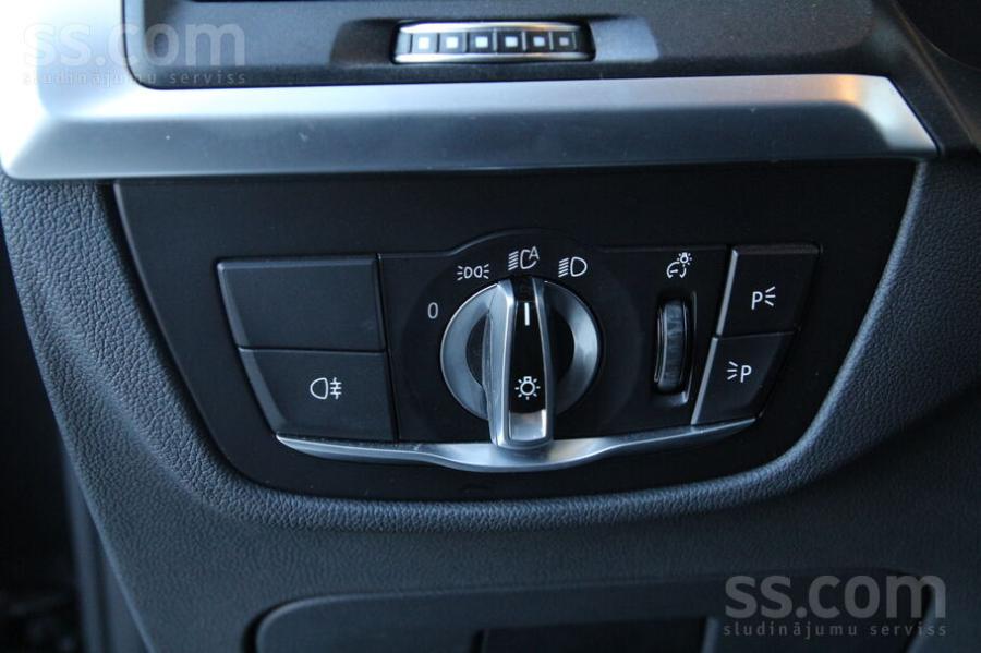 Grey BMW X3 2022 in Riga, with an engine capacity of 3.00 L and mileage of 136 thousand km for 30999 €, photo 23 on AUTOMOTO.COM.LV