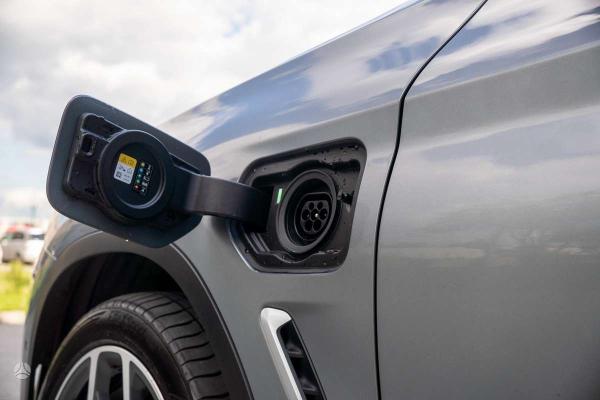 Pelēks BMW X3 2022 Viļņa, ar dzinēja tilpumu 2.00 L un nobraukumu 135 tūkst. km par 33800 €, foto 2 vietnē AUTOMOTO.COM.LV