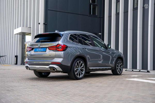 Pelēks BMW X3 2022 Viļņa, ar dzinēja tilpumu 2.00 L un nobraukumu 135 tūkst. km par 33800 €, foto 3 vietnē AUTOMOTO.COM.LV