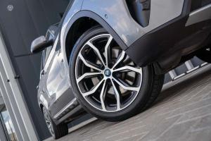 Grey BMW X3 2022 in Vilnius, with an engine capacity of 2.00 L and mileage of 135 thousand km for 33800 €, photo 10 on AUTOMOTO.COM.LV