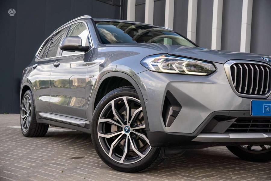 Grey BMW X3 2022 in Vilnius, with an engine capacity of 2.00 L and mileage of 135 thousand km for 33800 €, photo 11 on AUTOMOTO.COM.LV