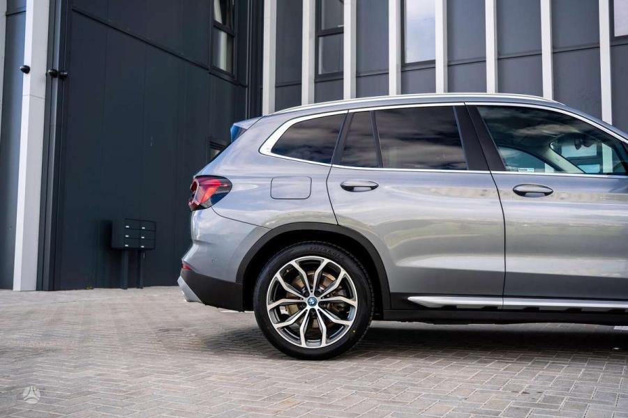 Grey BMW X3 2022 in Vilnius, with an engine capacity of 2.00 L and mileage of 135 thousand km for 33800 €, photo 13 on AUTOMOTO.COM.LV