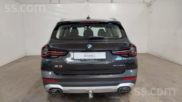 Grey BMW X3 2022 in Riga, with an engine capacity of 3.00 L and mileage of 170 thousand km for 29500 €, photo 3 on AUTOMOTO.COM.LV