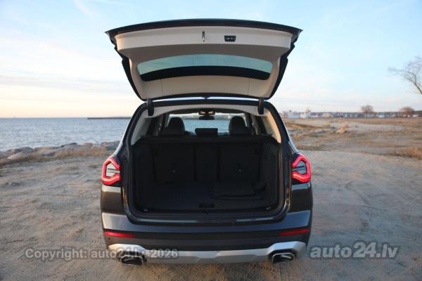 Grey BMW X3 2022 in Tallinn, with an engine capacity of 3.00 L and mileage of 60 thousand km for 45000 €, photo 7 on AUTOMOTO.COM.LV