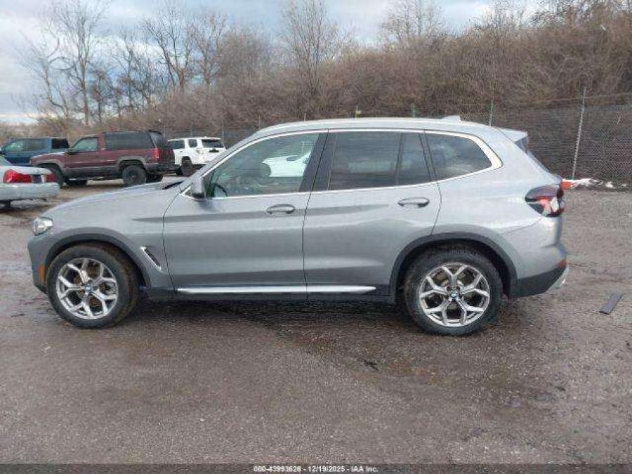 Grey BMW X3 2023 in Klaipeda, with an engine capacity of 2.00 L and mileage of 33 thousand km for 17600 €, photo 15 on AUTOMOTO.COM.LV