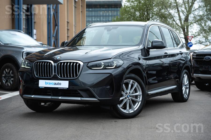 Grey BMW X3 2023 in Riga, with an engine capacity of 2.00 L and mileage of 112 thousand km for 34990 €, photo 1 on AUTOMOTO.COM.LV