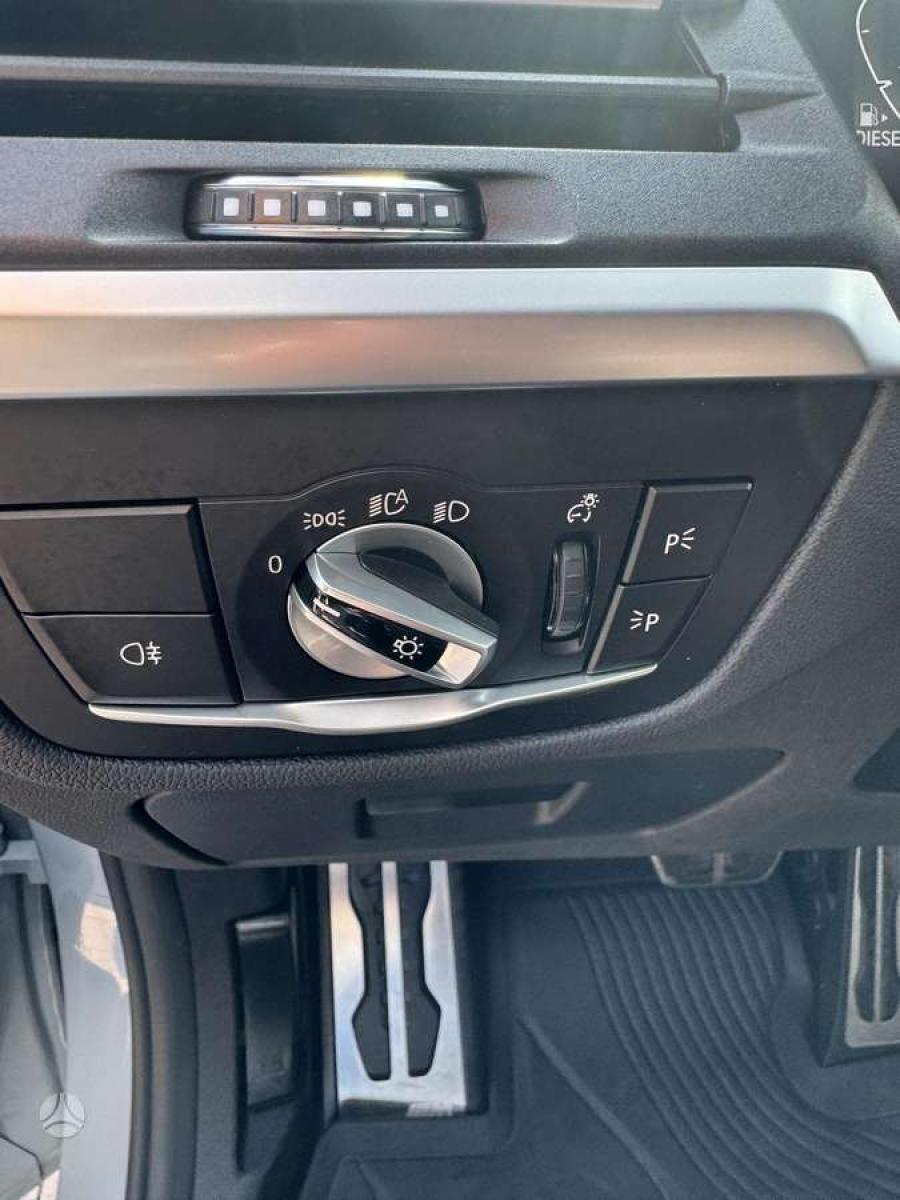 Pelēks BMW X3 2023 Šauļi, ar dzinēja tilpumu 2.00 L un nobraukumu 159 tūkst. km par 31900 €, foto 18 vietnē AUTOMOTO.COM.LV