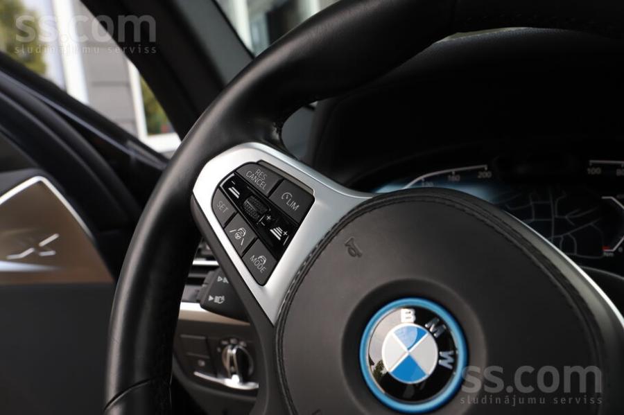 Grey BMW X3 2023 in Tukums, with an engine capacity of 2.00 L and mileage of 106 thousand km for 35000 €, photo 10 on AUTOMOTO.COM.LV