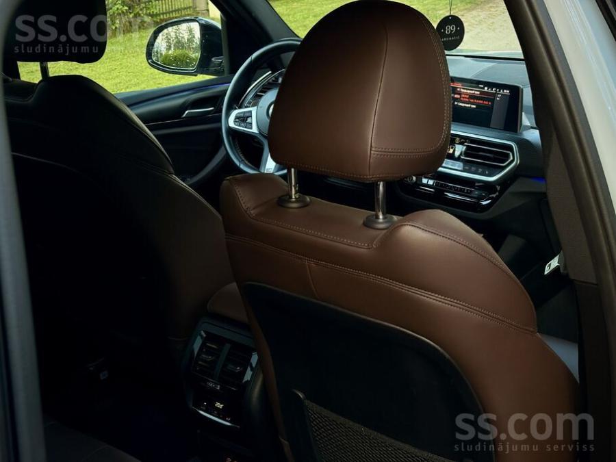 Grey BMW X3 2023 in Riga, with an engine capacity of 2.00 L and mileage of 159 thousand km for 34850 €, photo 8 on AUTOMOTO.COM.LV