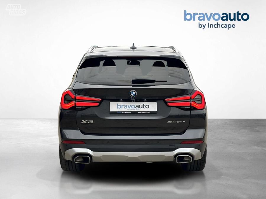 Grey BMW X3 2023 in Kaunas, with an engine capacity of 2.00 L and mileage of 120 thousand km for 34771 €, photo 6 on AUTOMOTO.COM.LV