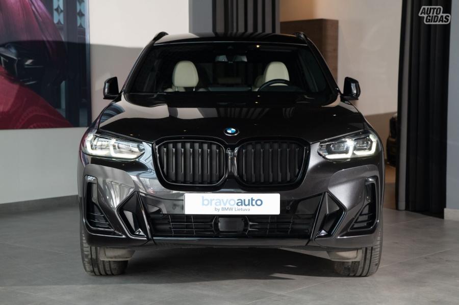 Grey BMW X3 2024 in Kaunas, with an engine capacity of 2.00 L and mileage of 13 thousand km for 47471 €, photo 3 on AUTOMOTO.COM.LV