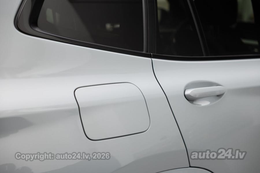 Grey BMW X3 2024 in Tallinn, with an engine capacity of 2.00 L and mileage of 36 thousand km for 44900 €, photo 6 on AUTOMOTO.COM.LV